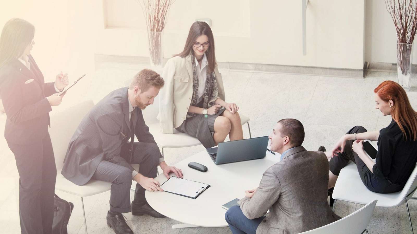 Advantages and disadvantages of traditional leadership - Hidayat Rizvi