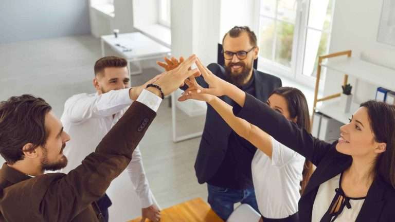 Top 10 reasons why relationship building is important in leadership ...